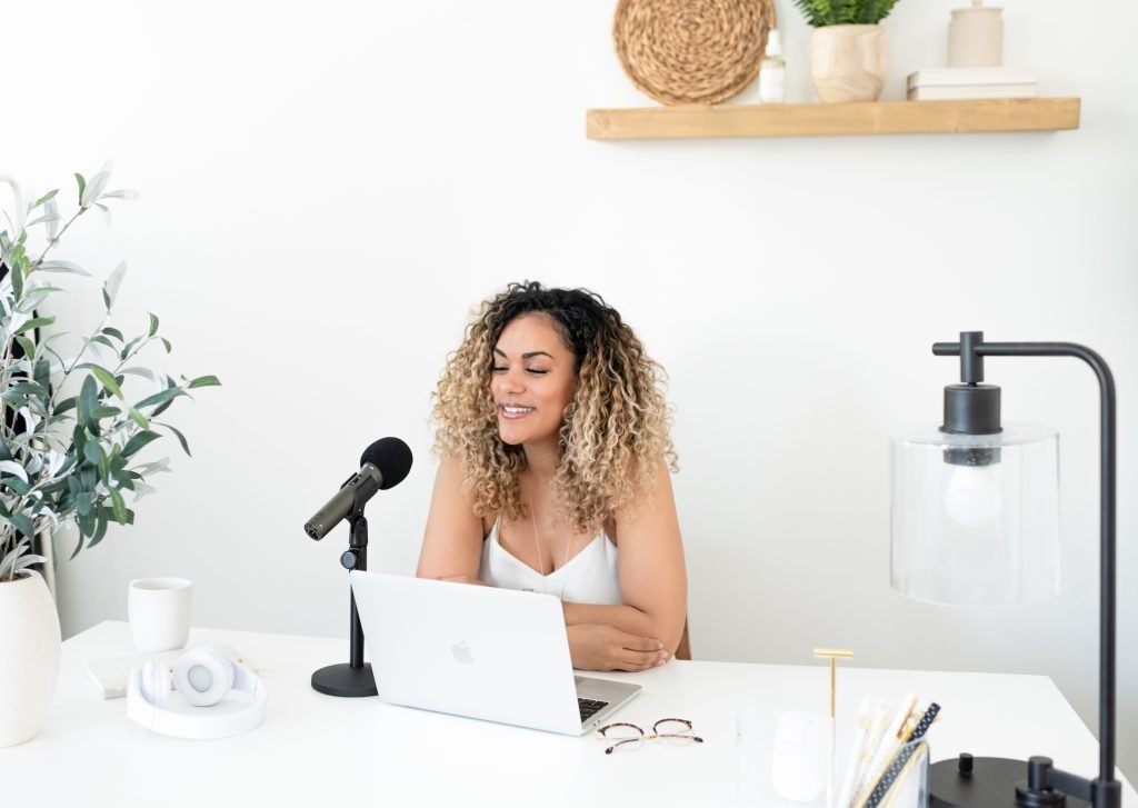 24 Virtual Assistant Software, Tools, Apps and Resources