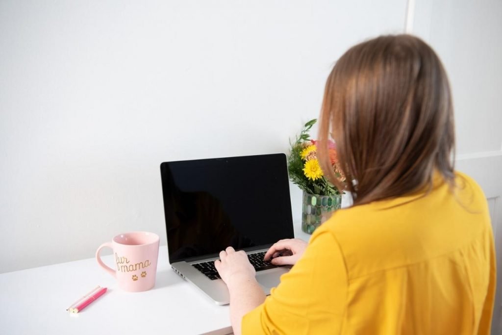 24 Virtual Assistant Software, Tools, Apps and Resources