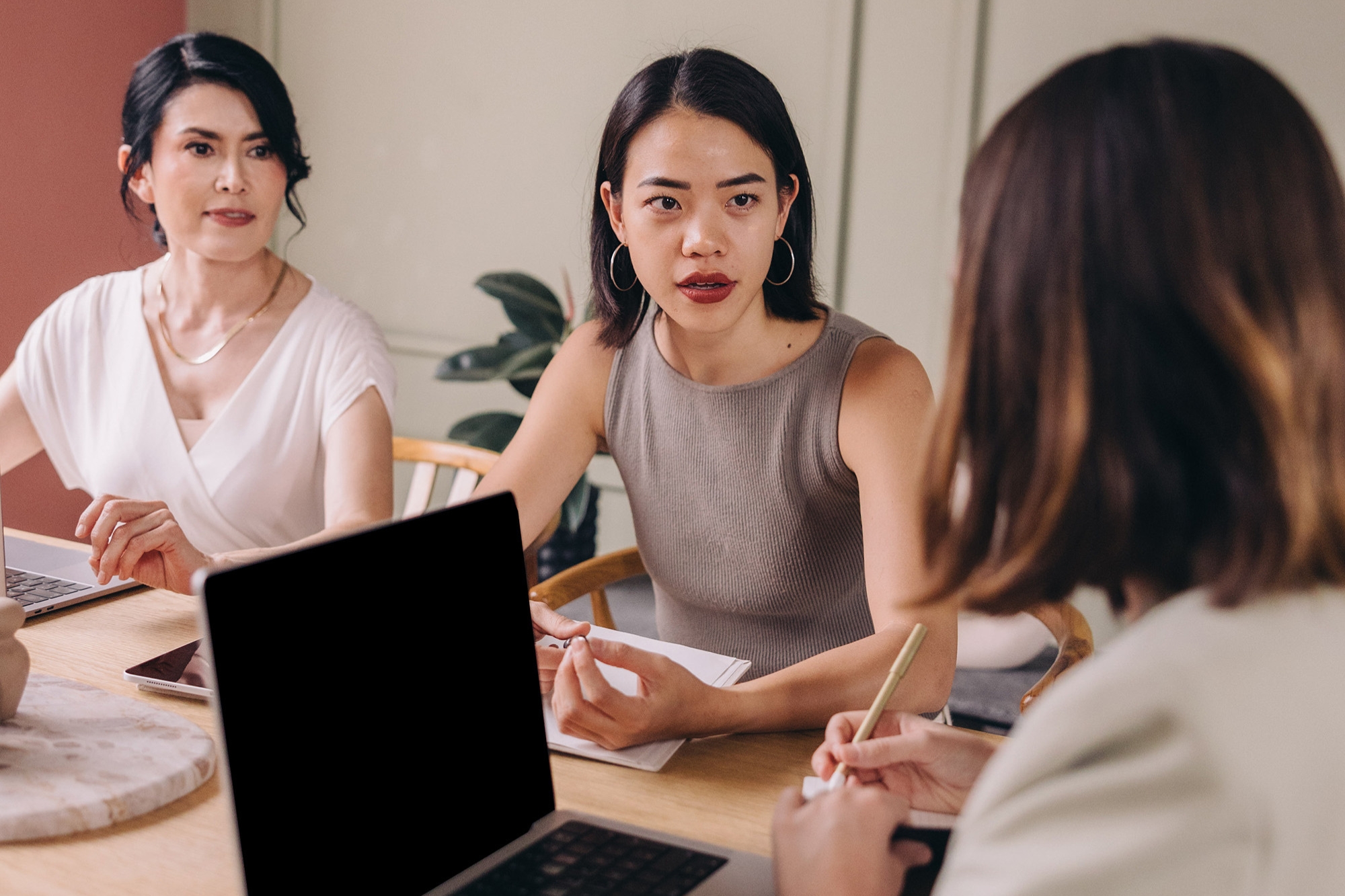 Unethical Marketing Examples: Tactics You Should Never Use